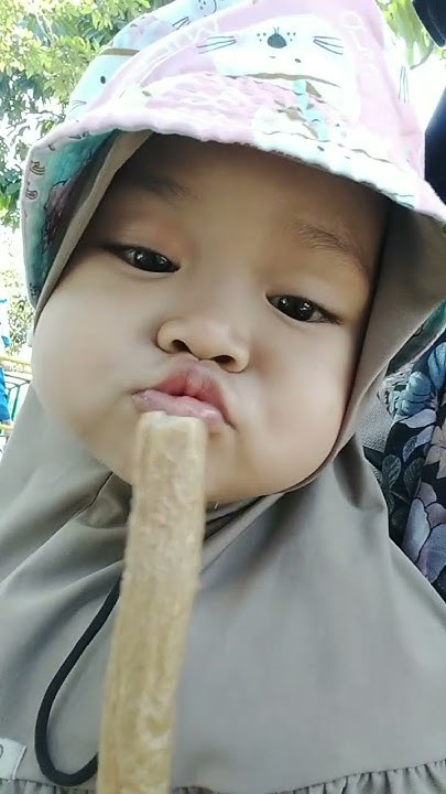 Emmmm..... Bayiiii...... Lagi makan apa?..... - YouTube