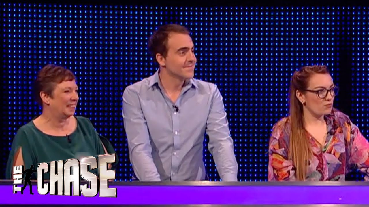 The Chase | Alex Goes Up Against The Vixen In A £7,000 Head-To-Head ...