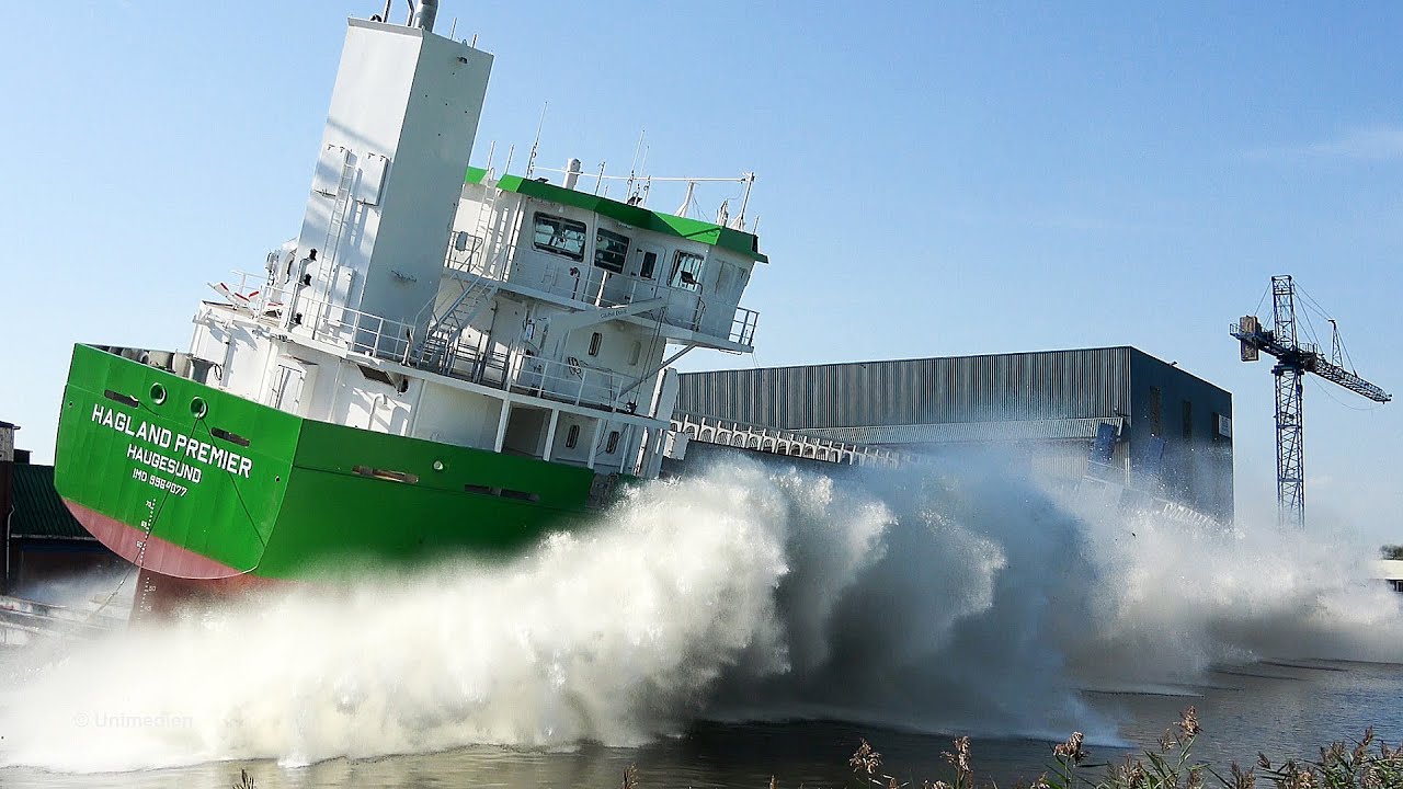 HAGLAND PREMIER | spectacular premiere with big ship launch at ROYAL ...