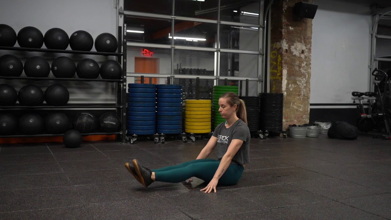 L-SIT LEG LIFTS - YouTube