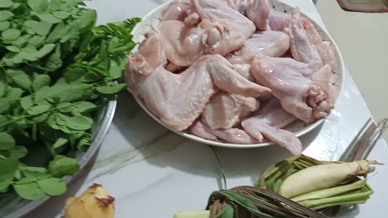 chicken wings with tanglad at malunggay - YouTube
