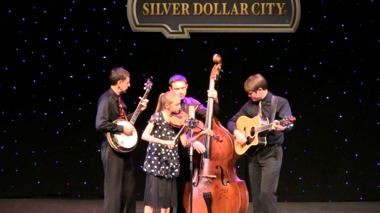 Farnum Family - When It's Lamp Lighting Time In The Valley - YouTube