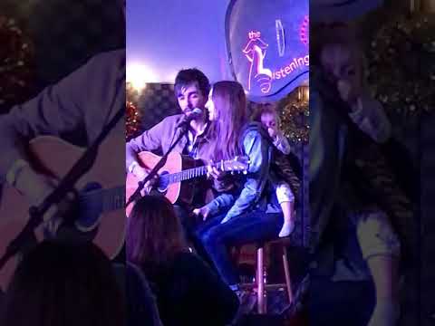 Mo Pitney and his beautiful wife - YouTube
