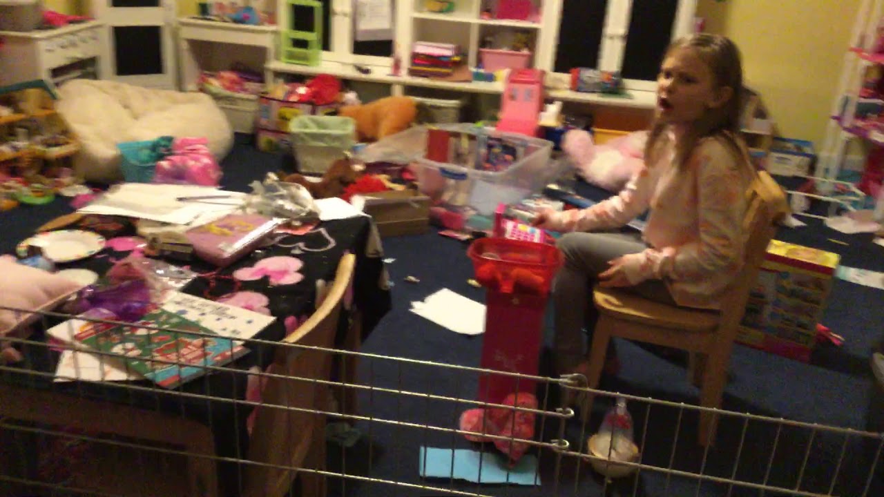 Weird Store owner girl part one - YouTube