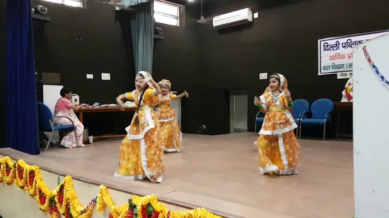 Little girl Paavni - Beautiful Dance on Rajasthani folk song - YouTube