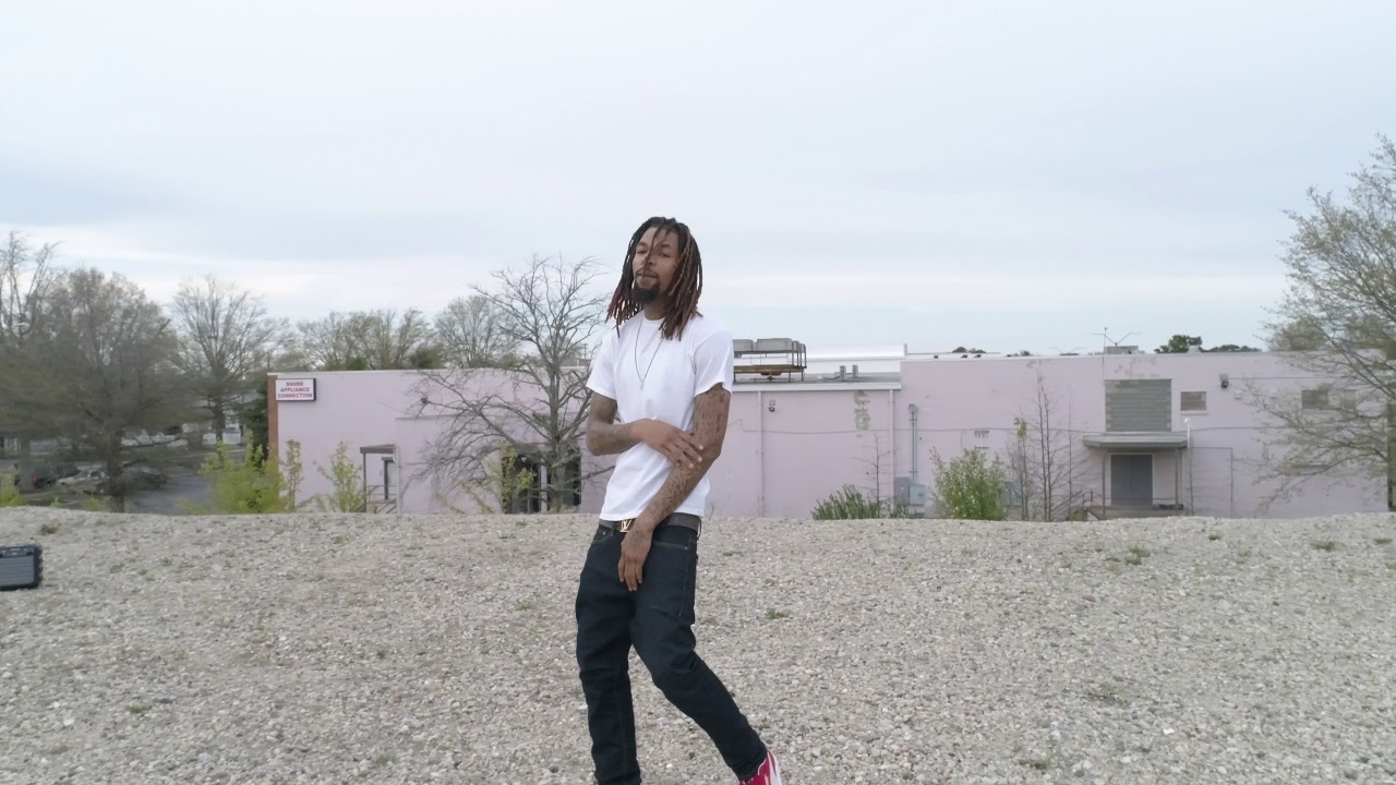 Reach La Run Away (official video) - YouTube