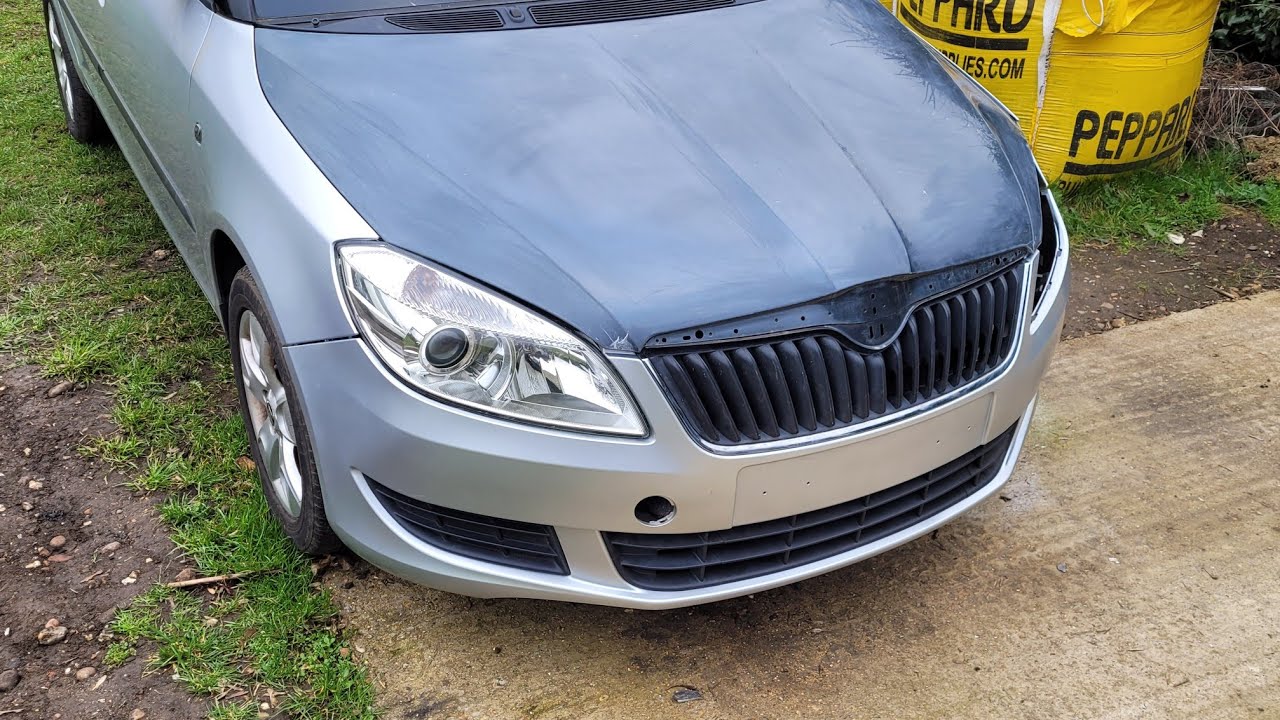 Skoda Roomster crash repair - YouTube