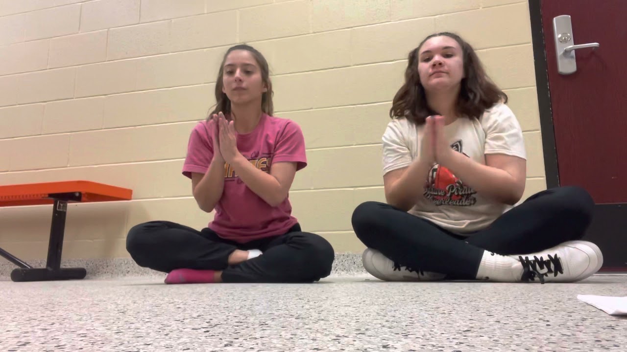 Bounce and Wiggle- Wrestling - YouTube