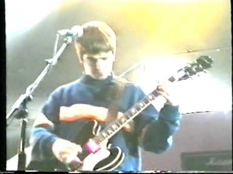 Oasis - Some Might Say (Earls Court @ London 1995) - YouTube