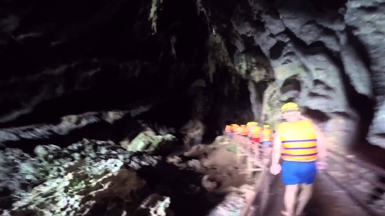 Dark Cave (Hang Toi) Central Vietnam - YouTube