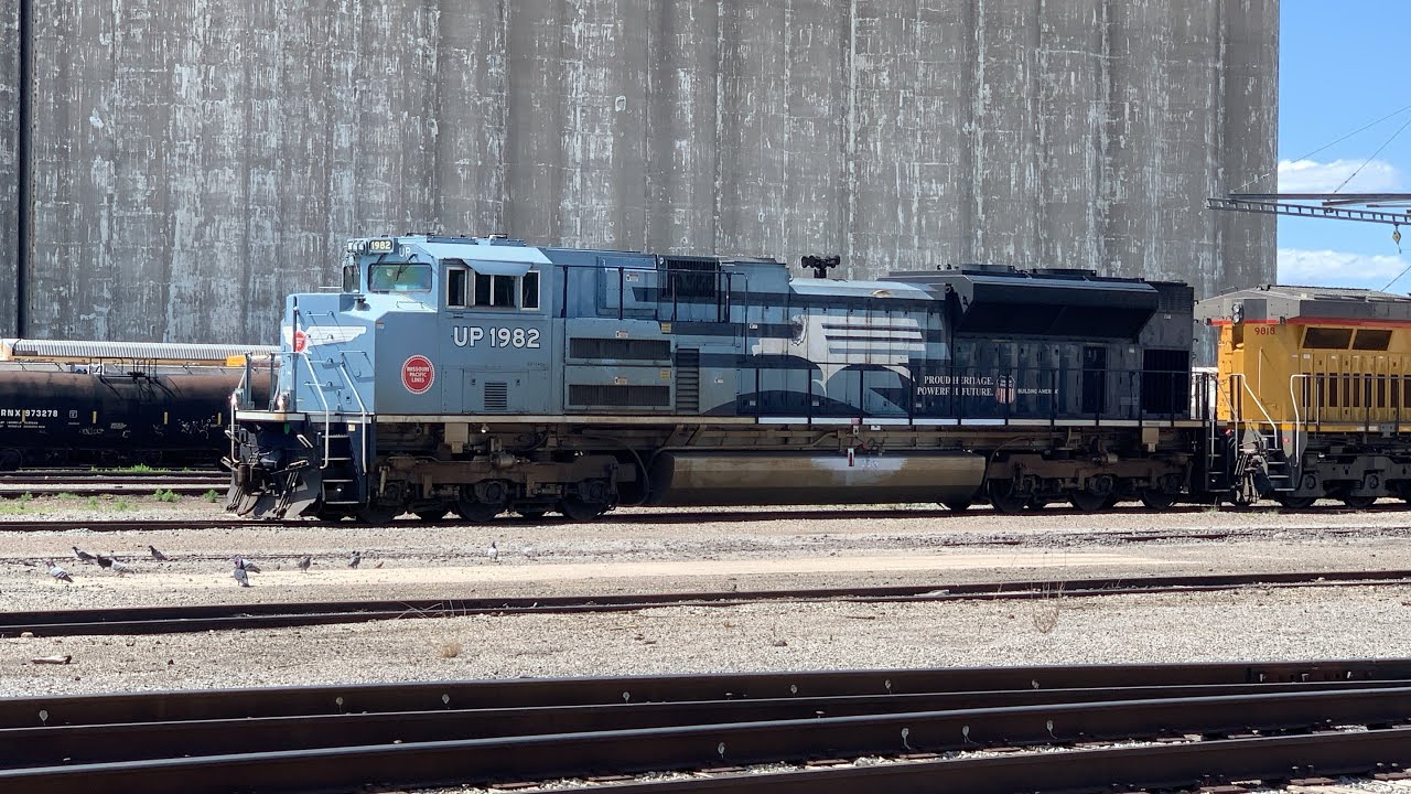 UP 1982!!! UP 1982 (Missouri Pacific) Idling in the UP Wichita Yard ...