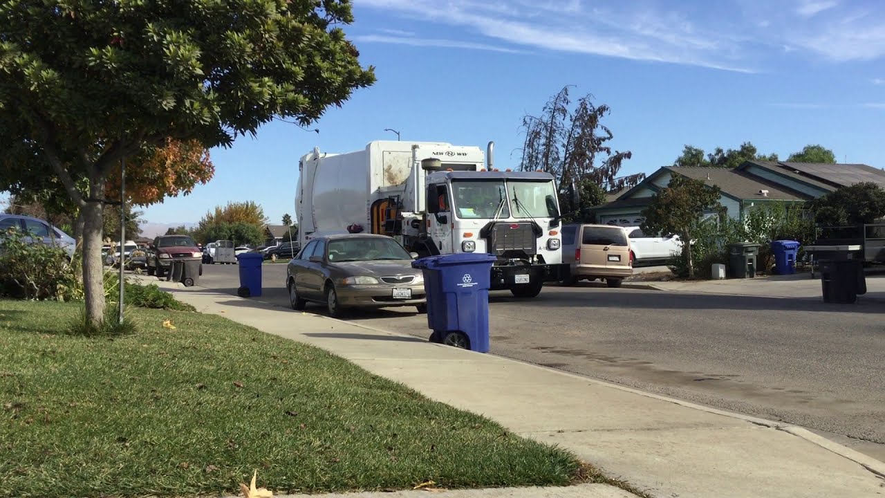 Greenfield Garbage Truck #27 - YouTube