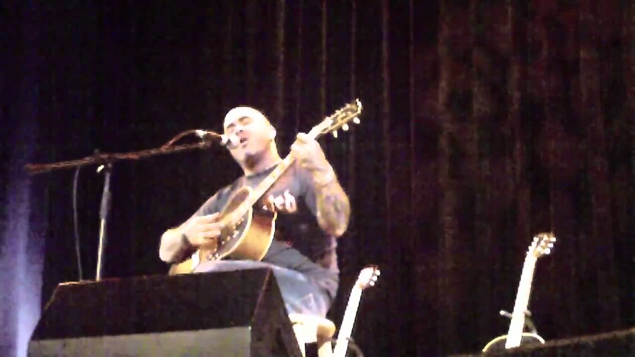Aaron lewis Home Acoustic hershey pa 10/17 - YouTube