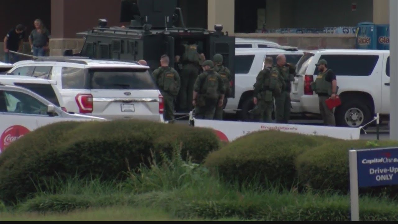 Armed standoff underway in Minden, LSP SWAT on scene - YouTube