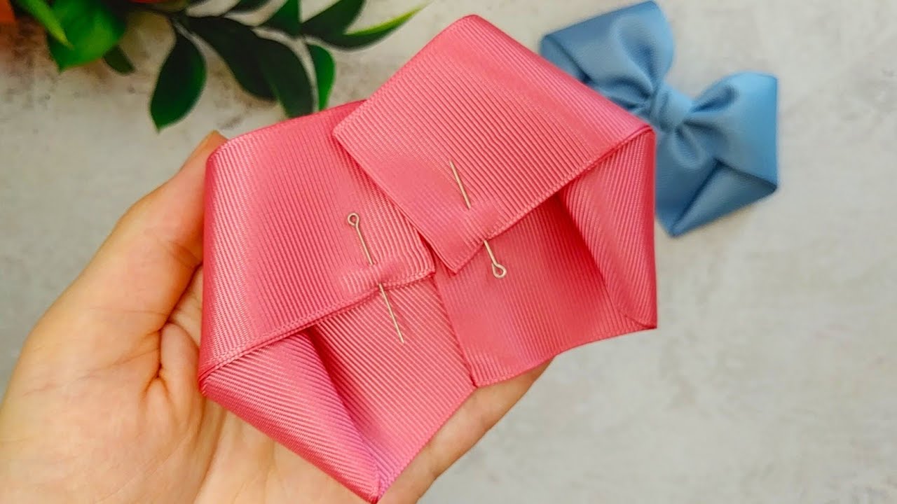 Even in one color, these bows are very beautiful - Super easy to repeat ...