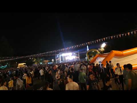 Bakıdakı alov qüllələri Azərbaycan 2019 cu il Avropa Liqasının finalı üçün fanstastik LED işıq nümay