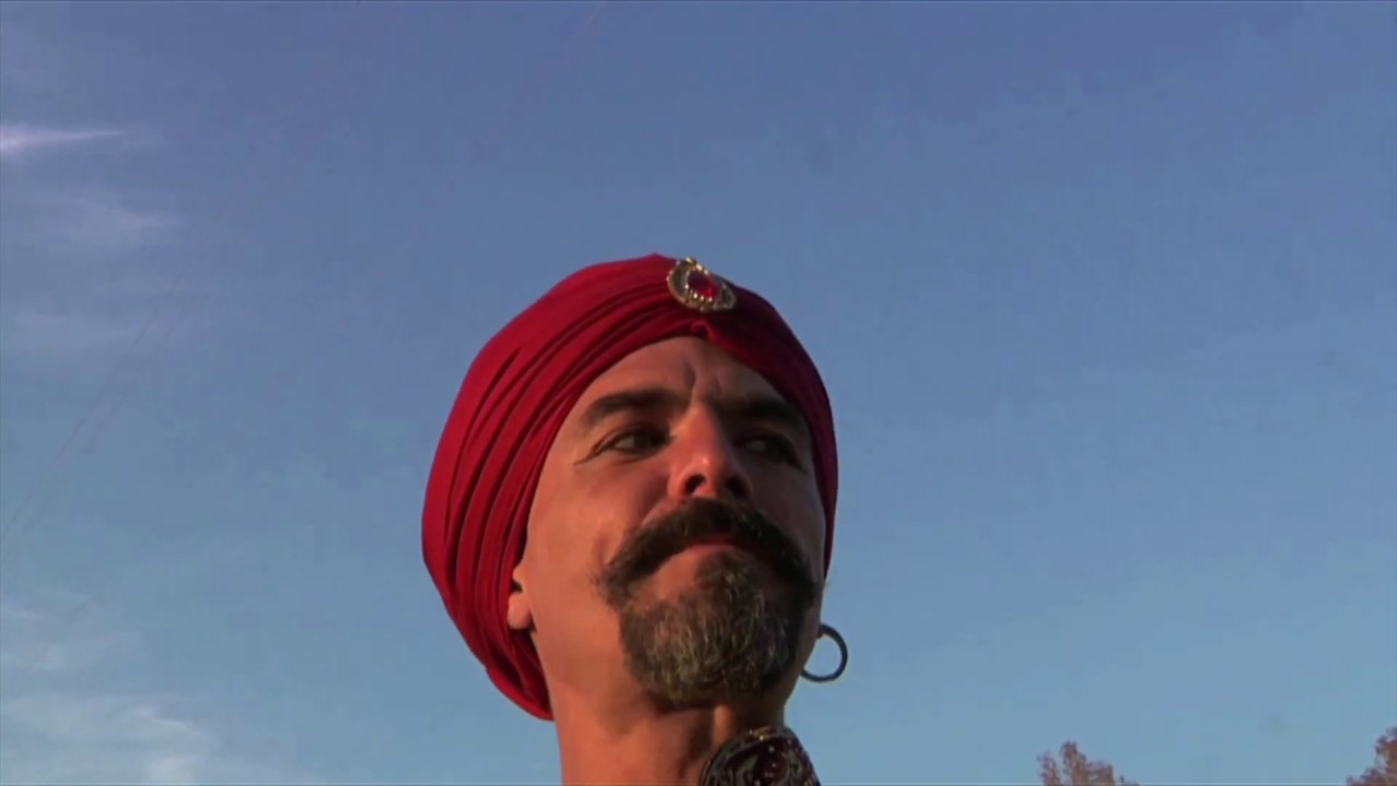 Fakir Testa. "Una experiencia alucinante" versión calle. - YouTube