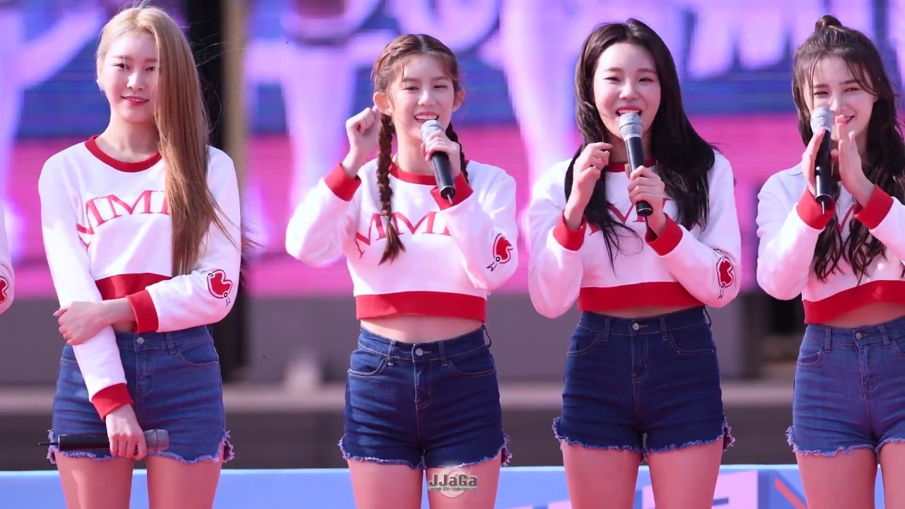 [4K] 181007 모모랜드 데이지 직캠 (MOMOLAND Daisy Focus) -'멘트 모음' (Fancam) By.JJaGa - YouTube