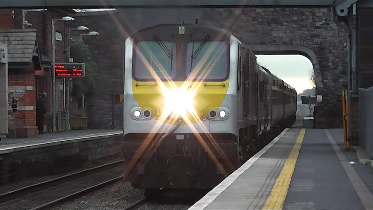 Irish Rail 201 Class Loco 228 + Enterprise Train - Donabate, Dublin ...