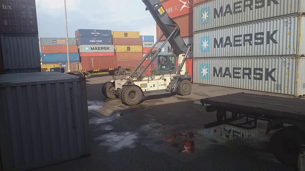 Reach stacker terex - YouTube