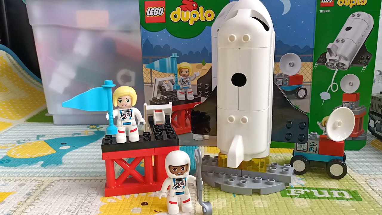 Unboxing LEGO Duplo 10944 Space Shuttle Mission and play with Oliver ...