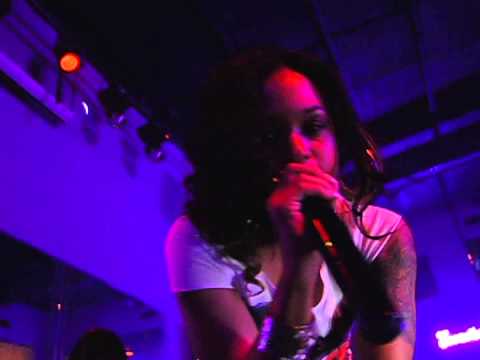 Shawnna - DTP 2009 - Atlanta - Strip Club performance - YouTube