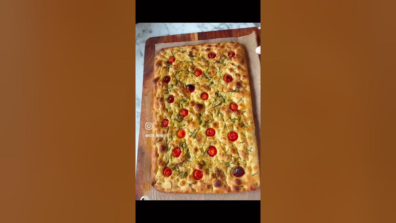 خبز الفوكاشيا الايطالي لذيذ جدا بالخميره الطبيعيه ساور دو وفيكم تعملوها ...