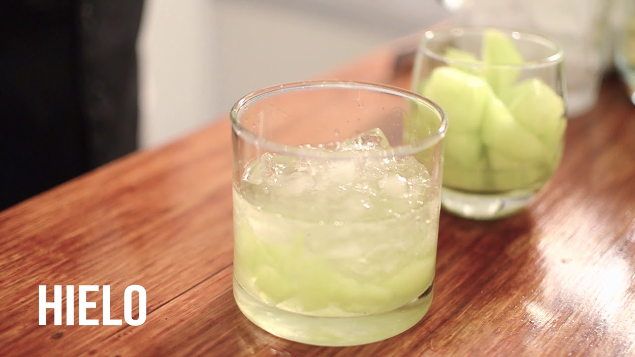 Coctelería y tragos / Como hacer un Melón cuyá/ Trago de autor - YouTube