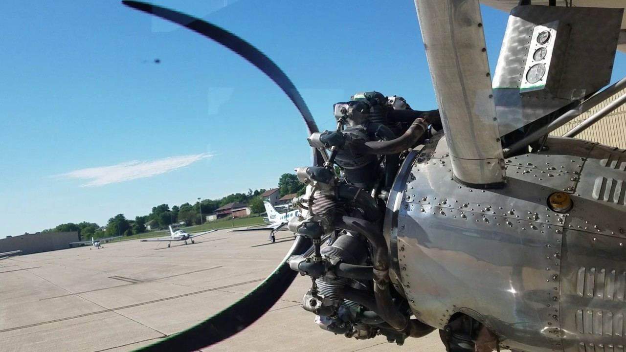 Ford Tri-Motor #3 engine Startup - YouTube