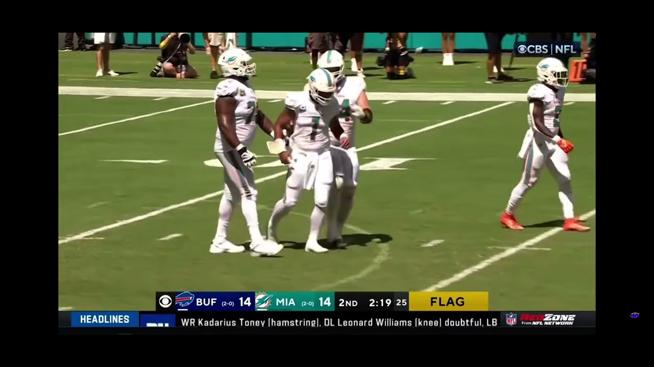 Tua is dazed and falling after a roughing the passer😳#shorts - YouTube