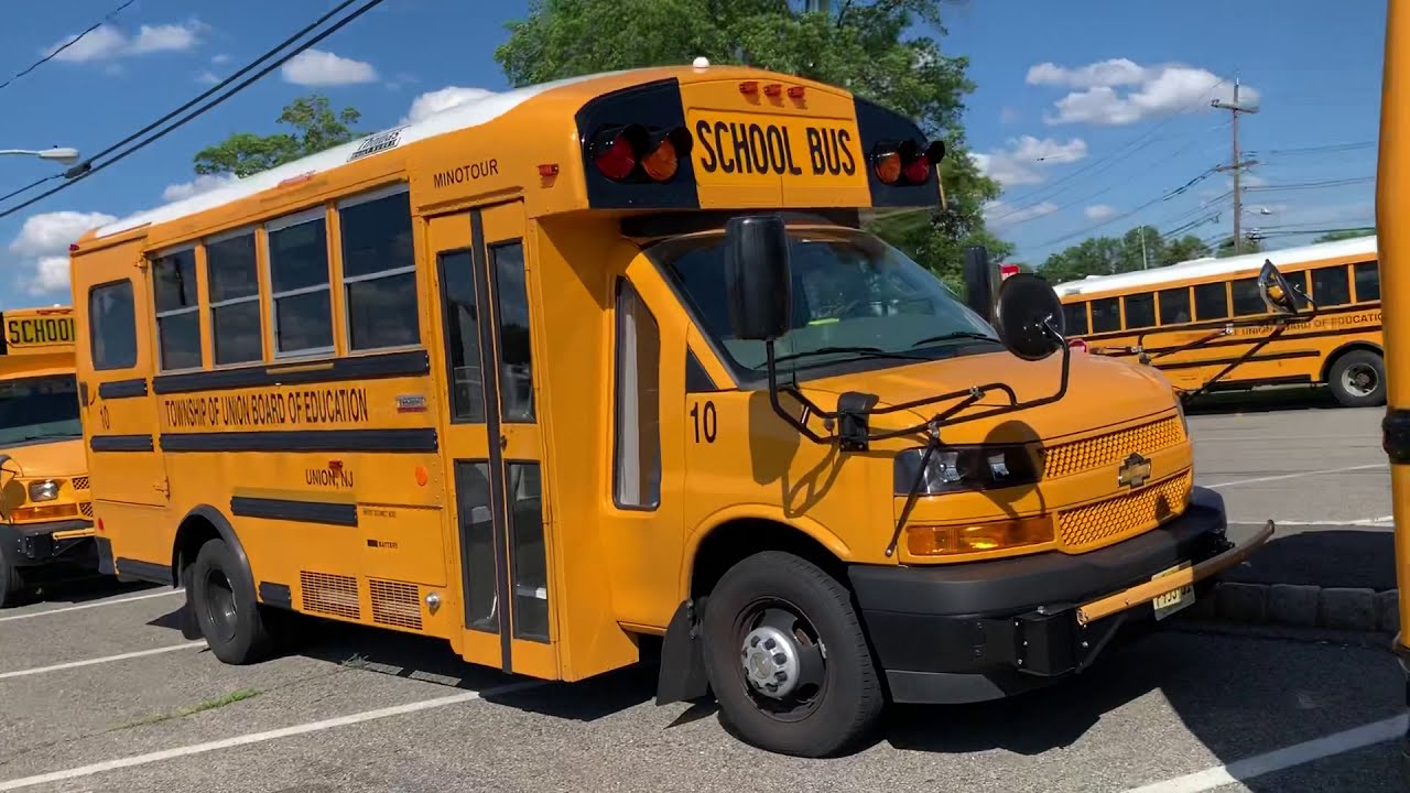 2020 Thomas Minotour Handy Bus #10 - YouTube