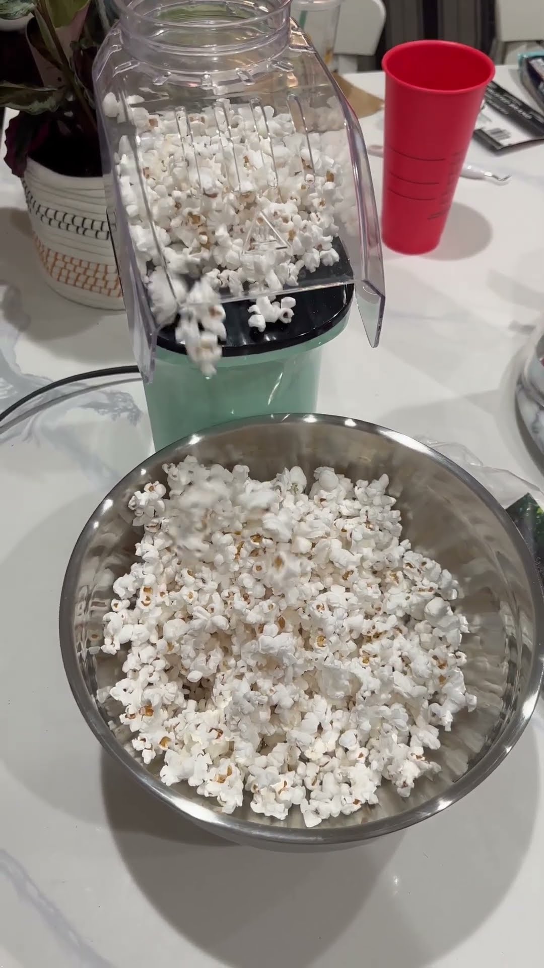 Popping popcorn ASMR - YouTube