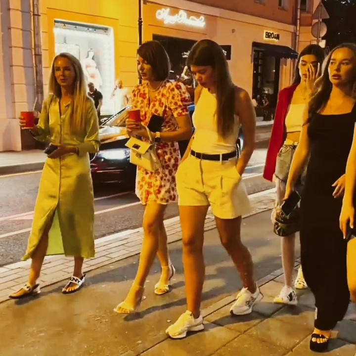Girls fact - beautiful walking street 💕 - YouTube