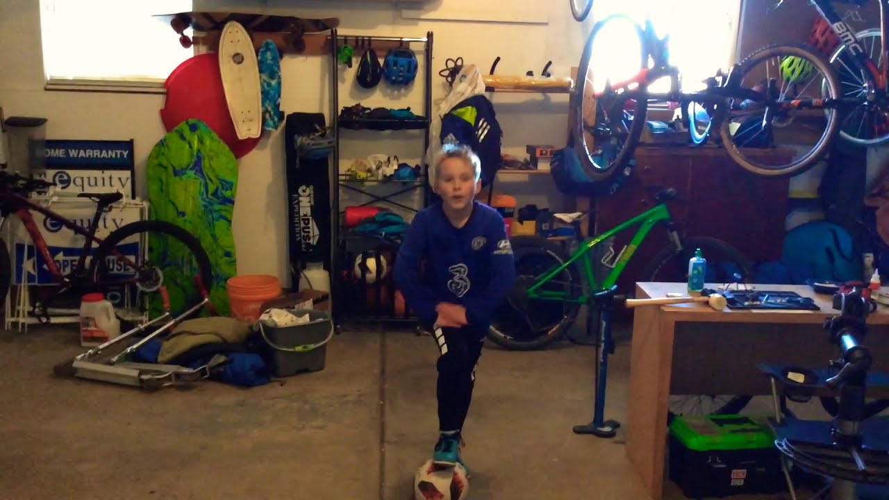 5 Basic soccer moves - YouTube