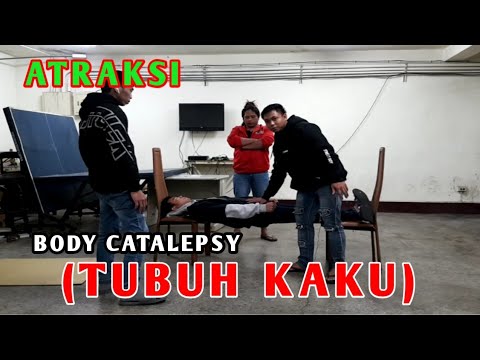 ATRAKSI TUBUH KAKU / Full body catalepsy / Awas jadi patung beneran ...