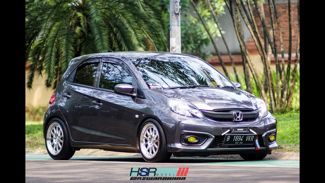 Owner's Spotlight - Modifikasi Honda Brio Pakai Velg HSR Wheel - YouTube