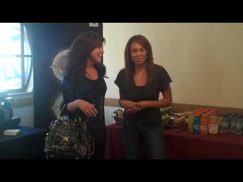 Deborah Cox and Robin Meade of Headline News in Atlanta - YouTube