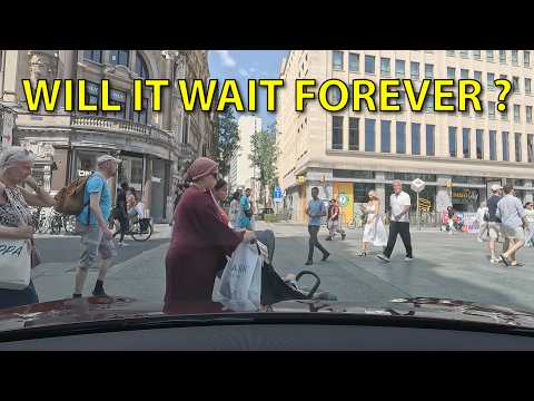 I tested FSD in busy Antwerp city center 🇧🇪