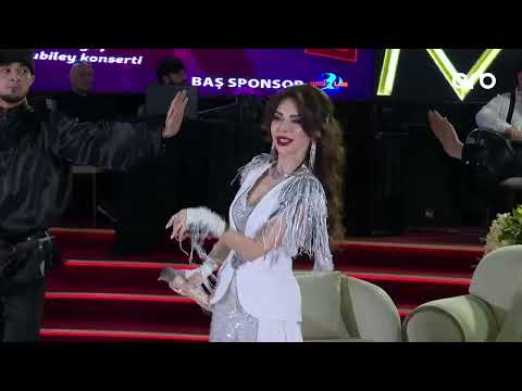 İzzət şou - Manana Japaridze - Hamı gəzir yarısını
