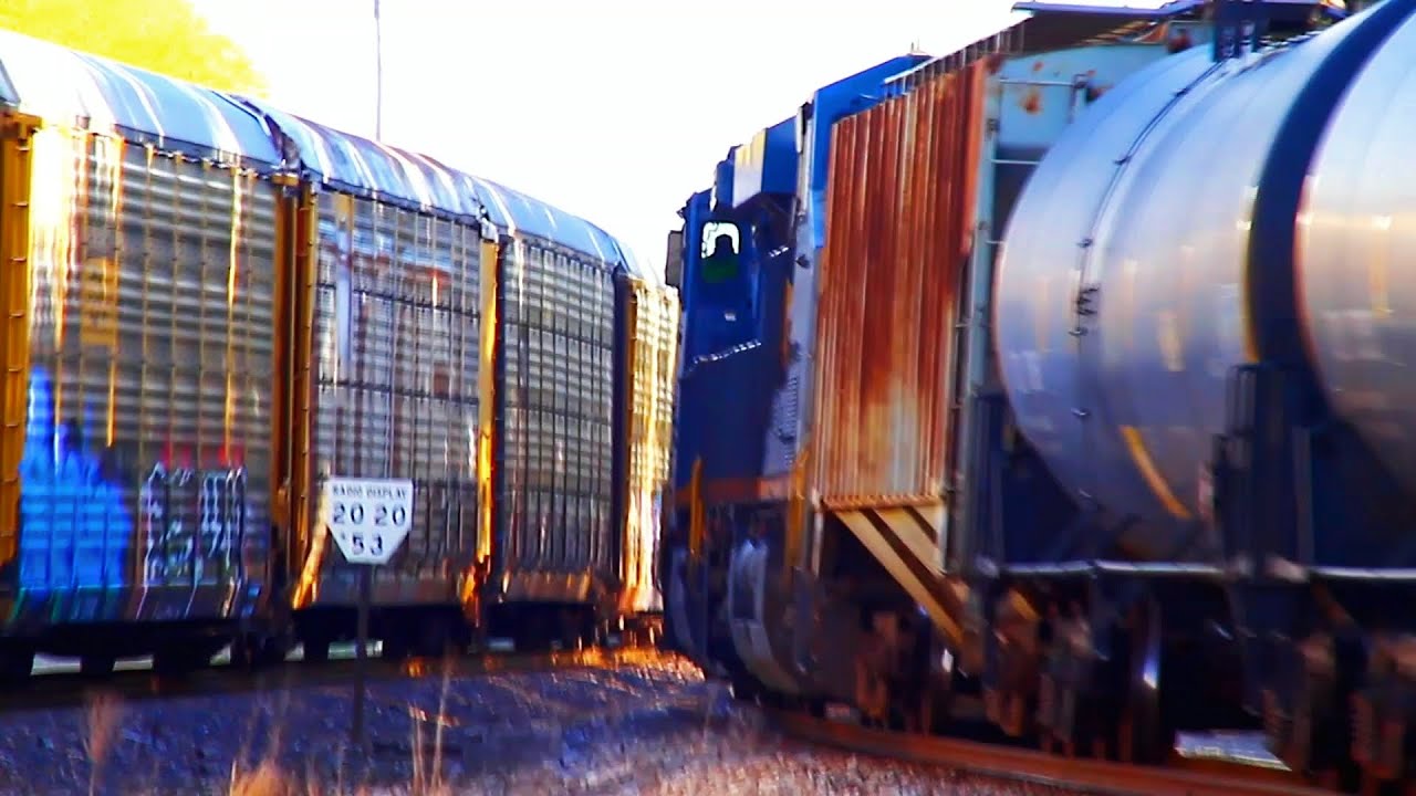 Three Camera Angles of Two Trains at Once Racing Each Other in Woodland Illinois - YouTube