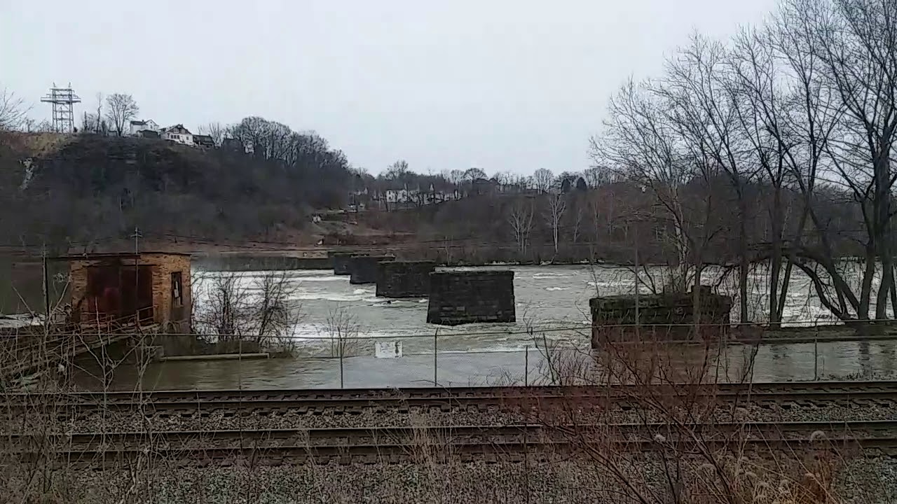 Beaver falls Pennsylvania bridge remains - YouTube