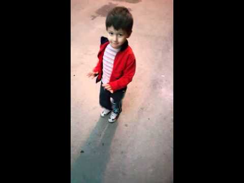 Demet Akalın Çalkala Çalkalada  Yeni Yıldız Selahattinden Müthiş Ritmix dans