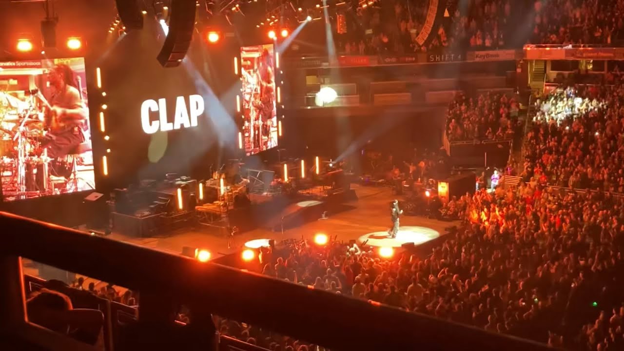 Church Clap - KB (Winter Jam 2025 Indianapolis) - YouTube