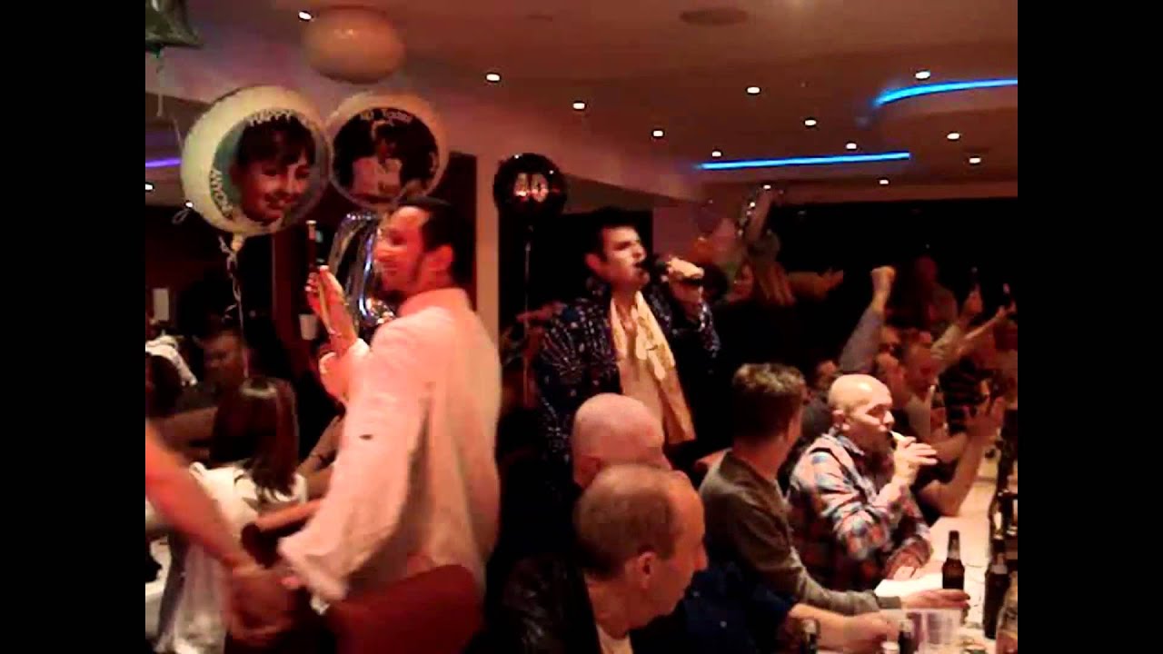 Elvis Shmelvis - The Wonder of you at the Spice in Flitwick - YouTube
