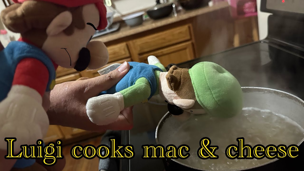 SCM- Luigi cooking Mac & Cheese - YouTube