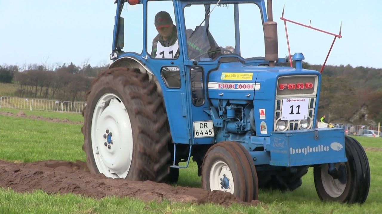 Lars Iversen | Ford 4000 Ploughing | WPC Denmark 2015 - YouTube