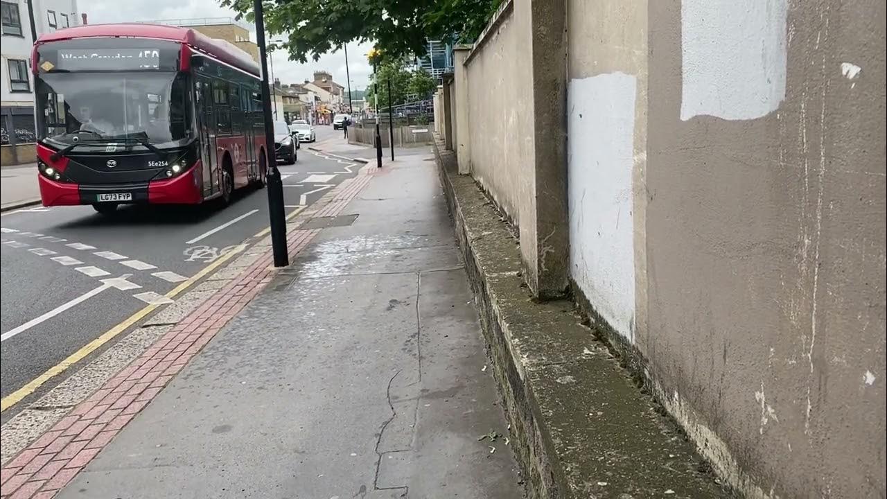 BYD D8UR-DD ADL Enviro200EV Go Ahead London SEe254 LG73FYP Route 450 West Croydon - YouTube