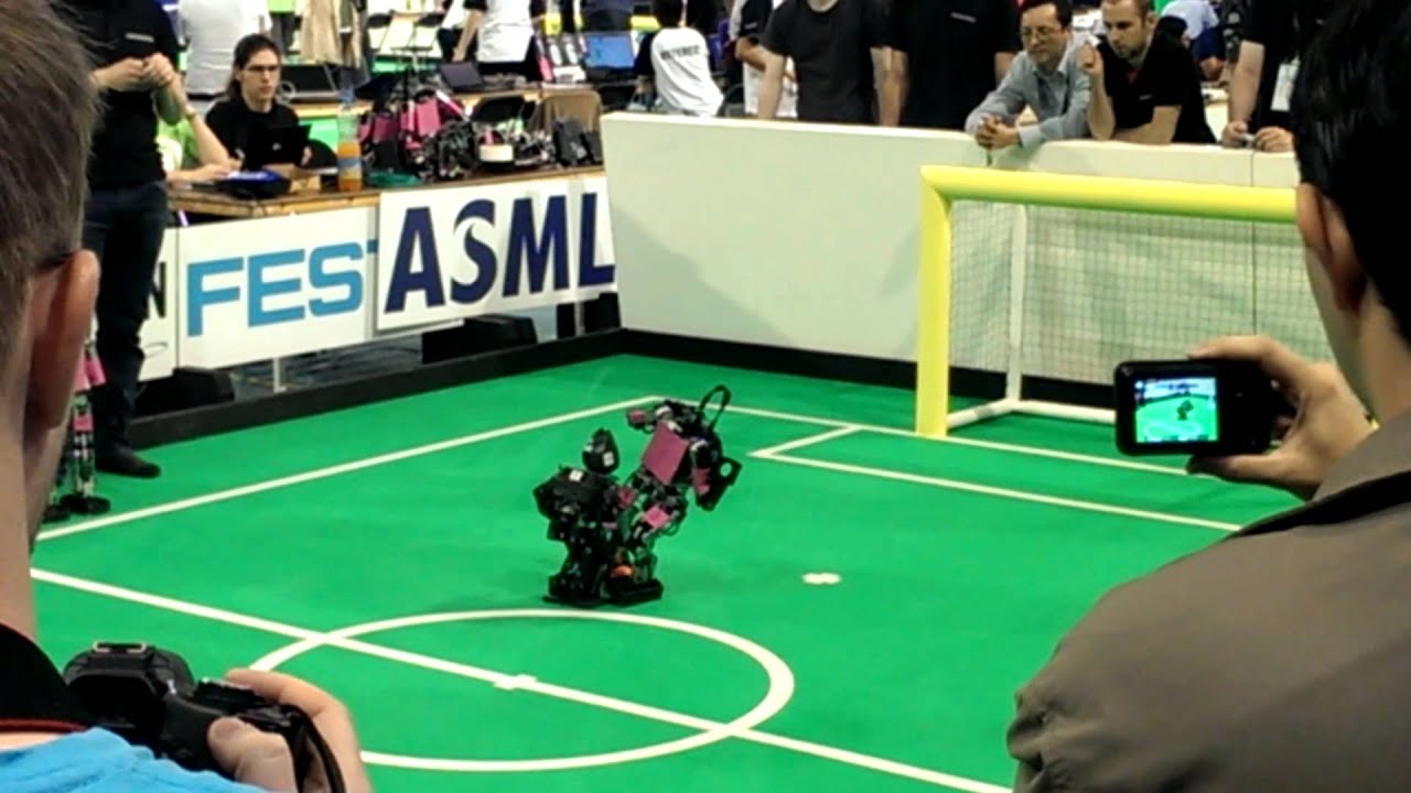 WK robotvoetbal - YouTube