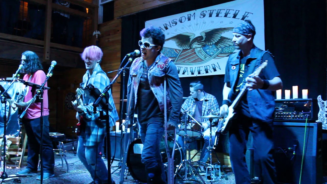Tijuana Danger Dogs w/ guest Sonny Weeks performing "Rape Me" by ...
