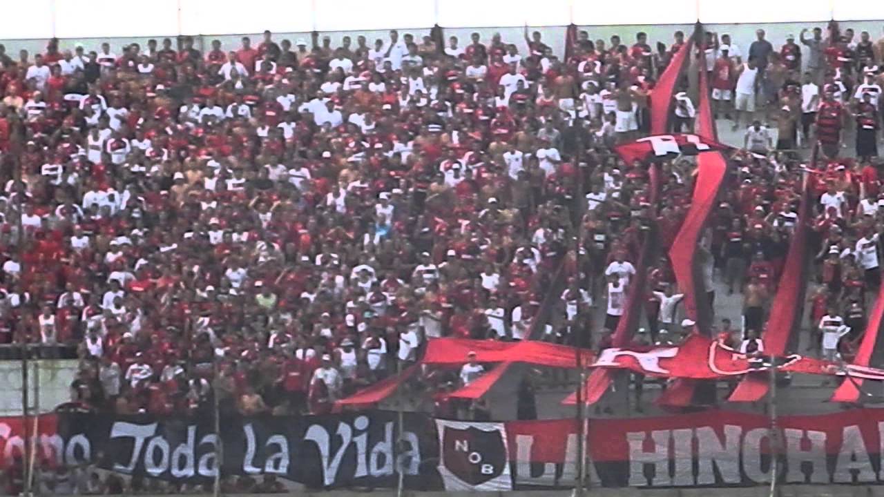 Llegada Hinchada Mas Popular en Avellaneda 10/02/13 - YouTube